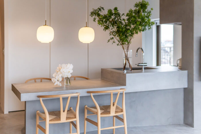 家族3人の76㎡リノベーションLDKと寝室を、木の壁で大胆に仕切る。 | ToKoSie ー トコシエ