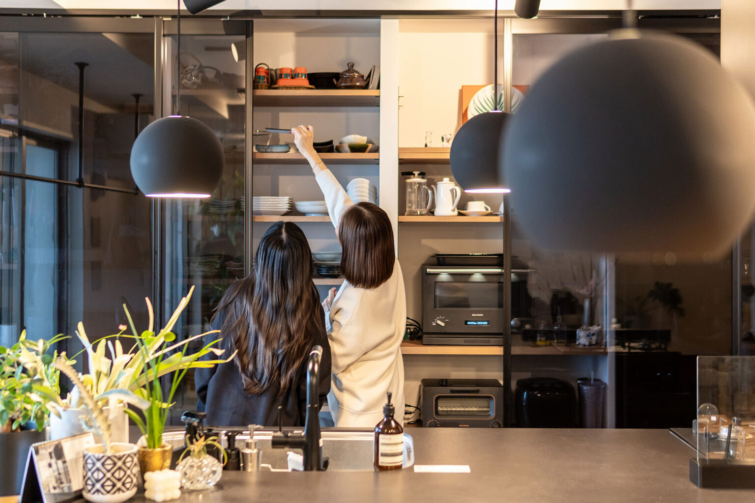 15年後のフルリノベーション。 家族3人と愛犬3匹。家中に風がめぐる住まい。 | ToKoSie ー トコシエ