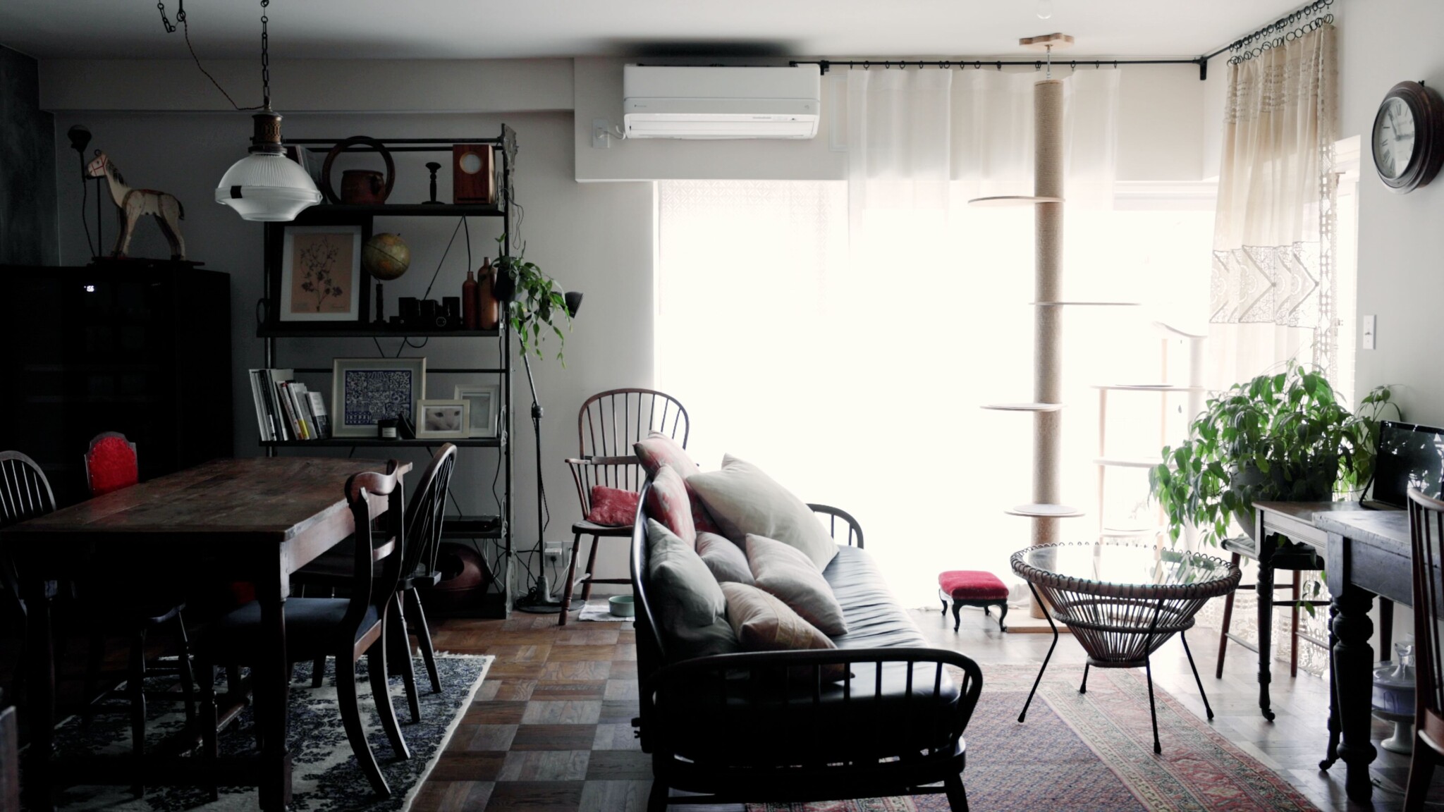 Room Style File #021 【動画企画】ヴィンテージ物件をリノベ センス溢れるオリエンタルな家 | ToKoSie ー トコシエ