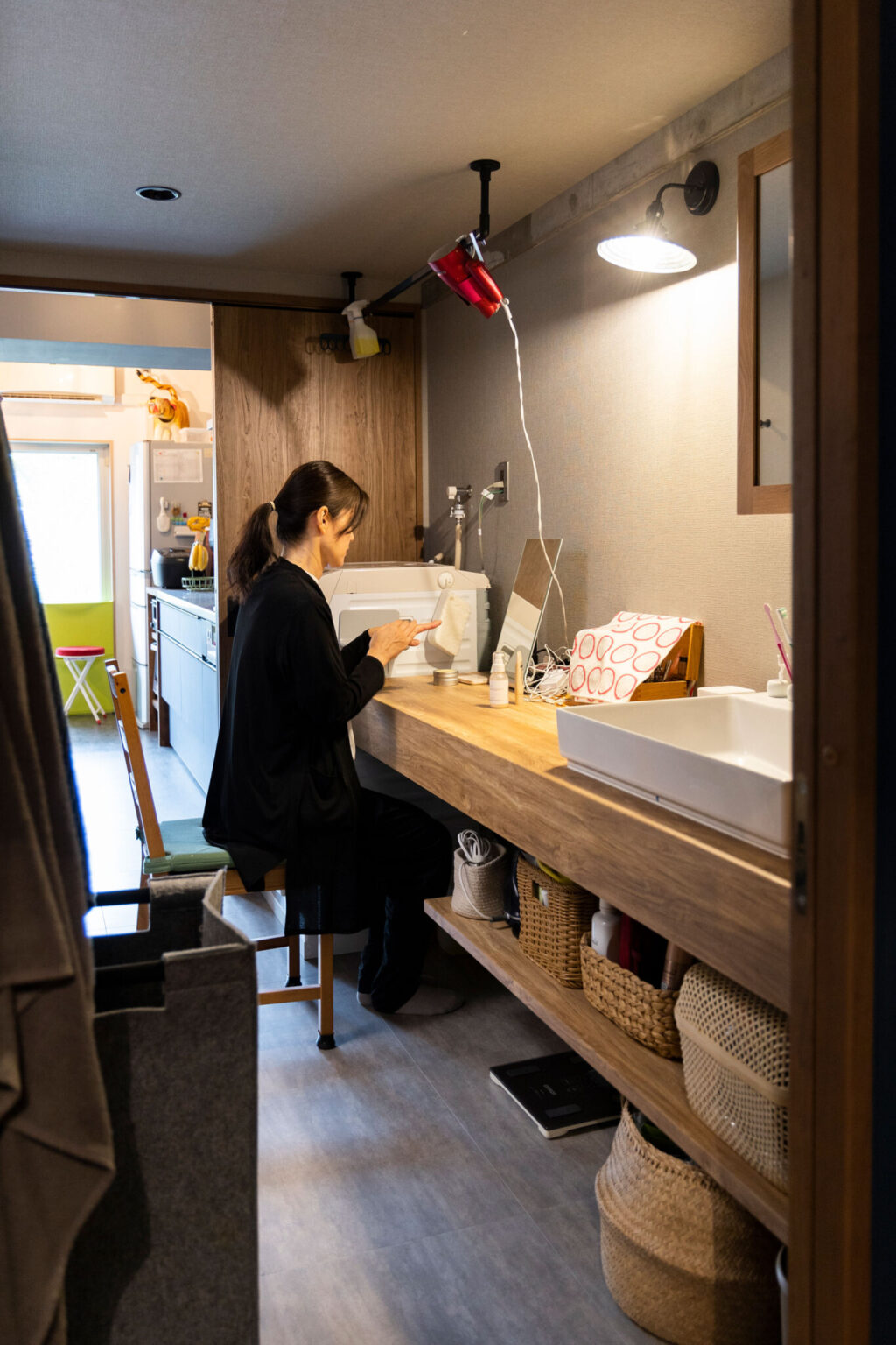 5人家族で暮らす2LDKシームレスな空間に居場所を自由に確保する | ToKoSie ー トコシエ