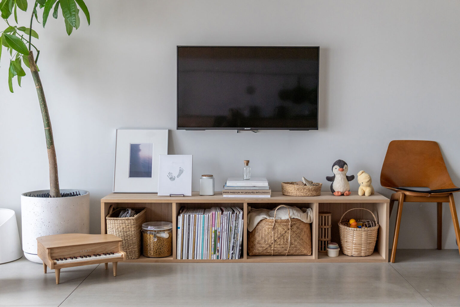 3人家族の62㎡リノベーション建築家とつくった4m超の壁付けキッチンがある住まい | ToKoSie ー トコシエ