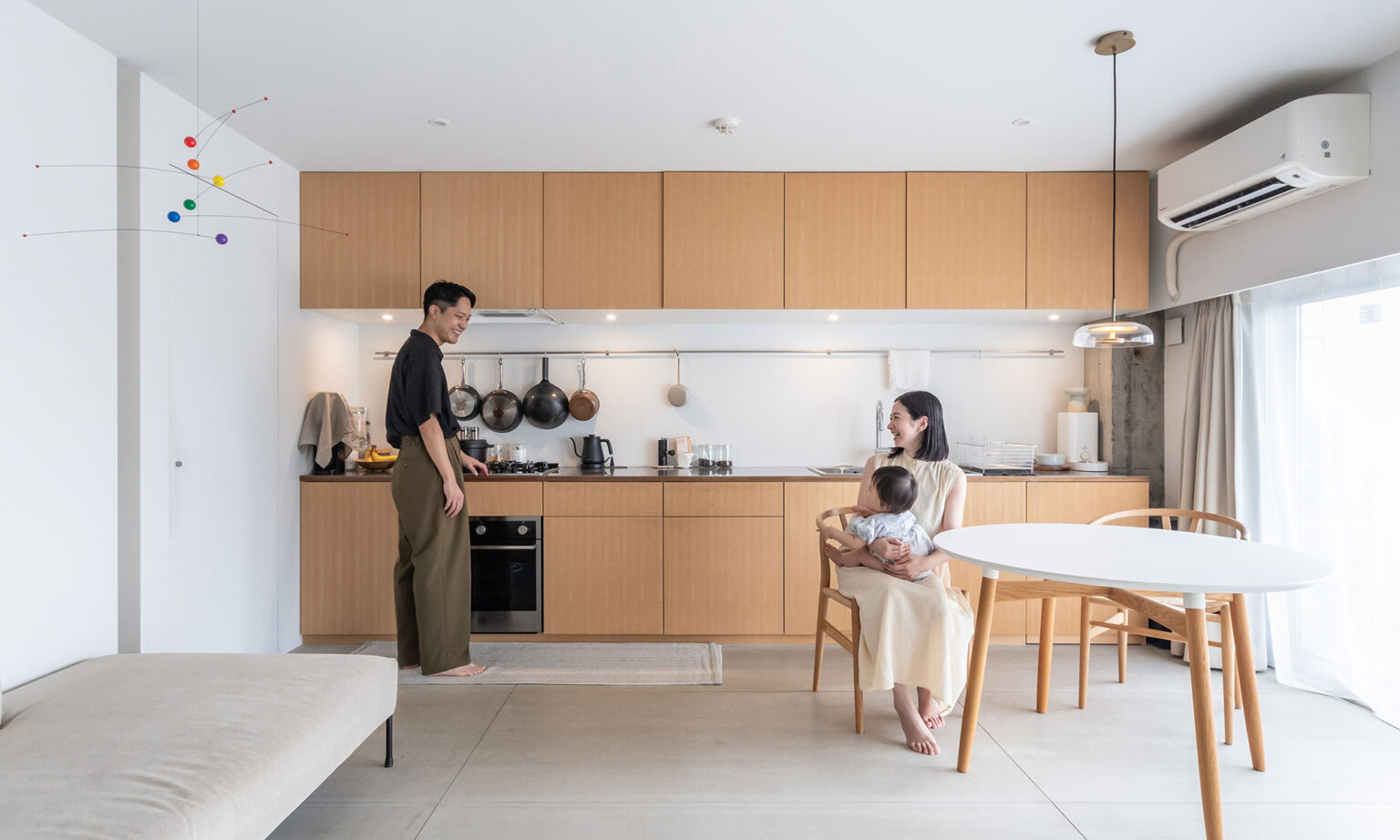 3人家族の62㎡リノベーション建築家とつくった4m超の壁付けキッチンがある住まい | ToKoSie ー トコシエ