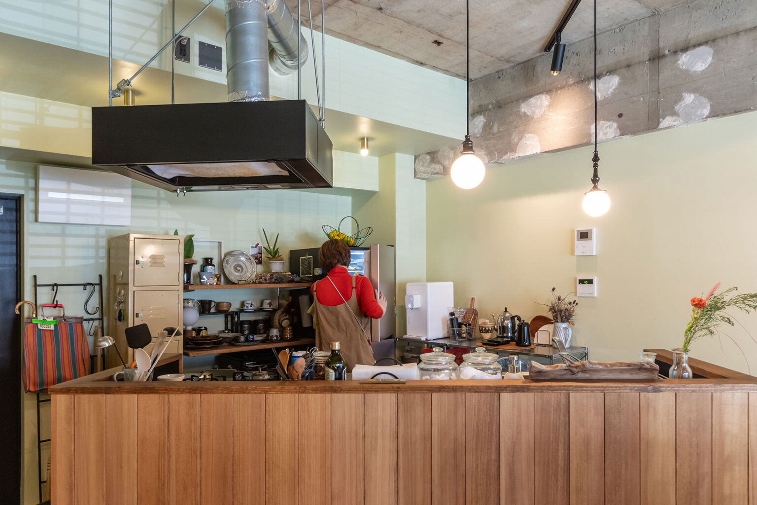 44㎡の女性ひとり暮らしリノベ斜め45度で大胆に仕切った ワンルーム・リノベーション | ToKoSie ー トコシエ