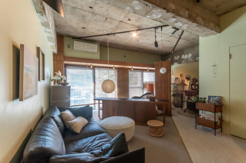 44㎡の女性ひとり暮らしリノベ斜め45度で大胆に仕切った ワンルーム・リノベーション | ToKoSie ー トコシエ