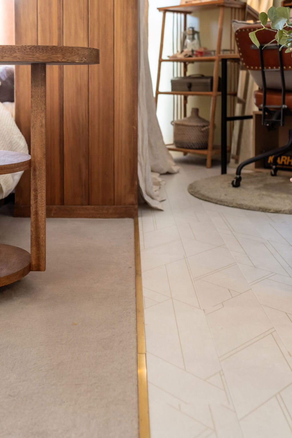 44㎡の女性ひとり暮らしリノベ斜め45度で大胆に仕切った ワンルーム・リノベーション | ToKoSie ー トコシエ