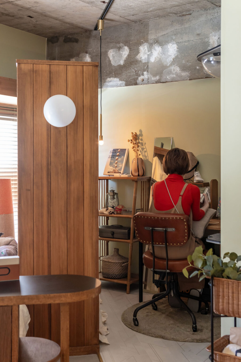 44㎡の女性ひとり暮らしリノベ斜め45度で大胆に仕切った ワンルーム・リノベーション | ToKoSie ー トコシエ