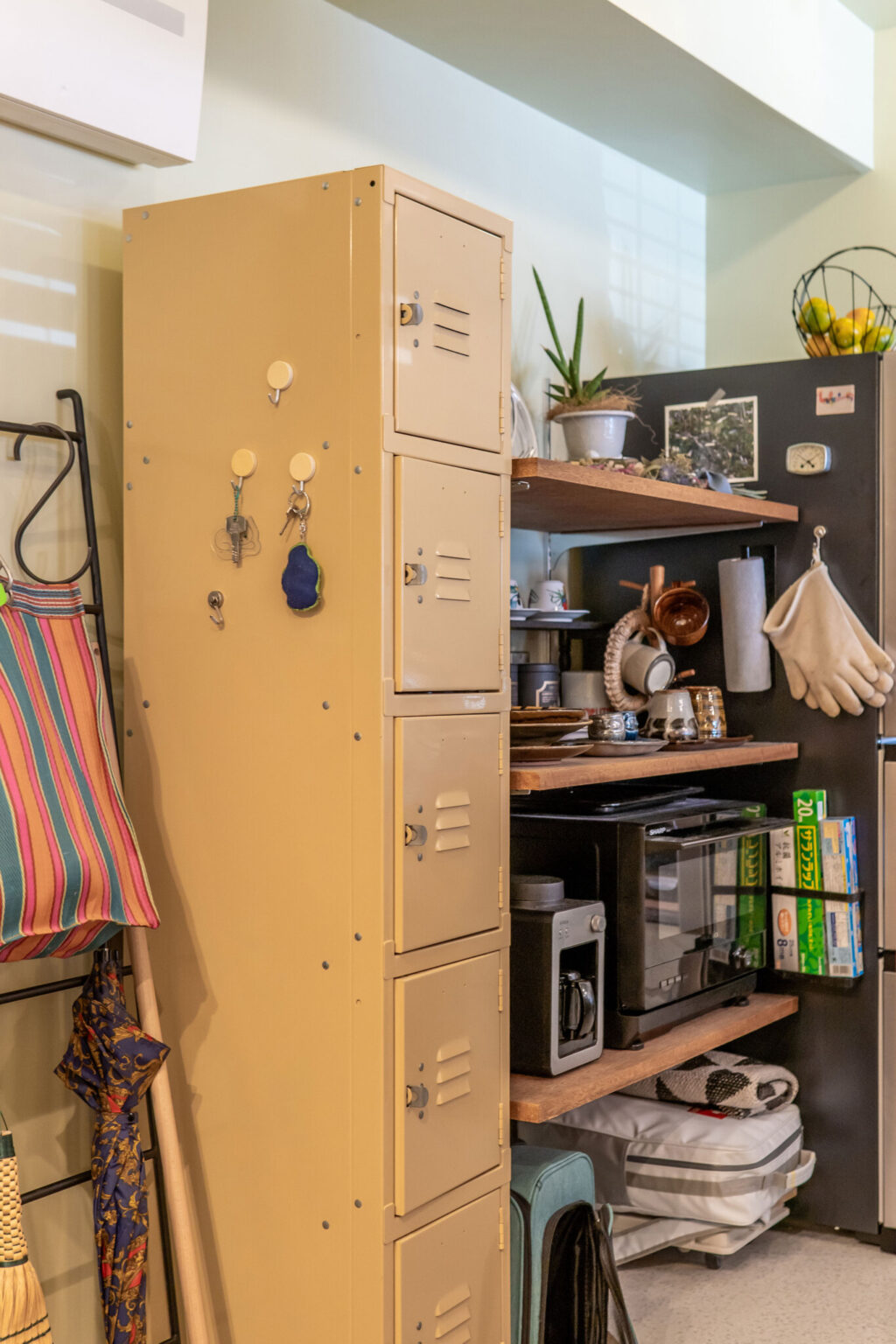 44㎡の女性ひとり暮らしリノベ斜め45度で大胆に仕切った ワンルーム・リノベーション | ToKoSie ー トコシエ