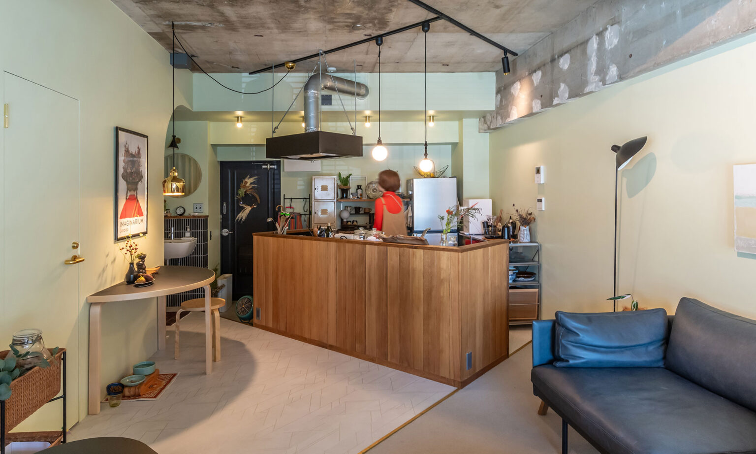 44㎡の女性ひとり暮らしリノベ斜め45度で大胆に仕切った ワンルーム・リノベーション | ToKoSie ー トコシエ